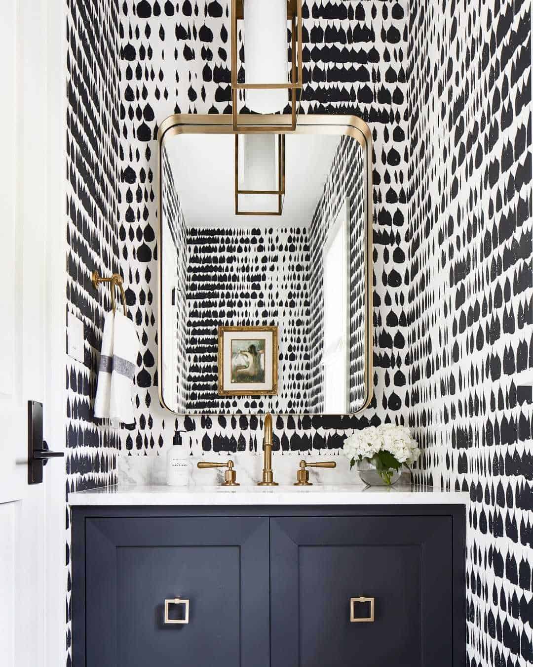 Monochrome Chic 20 Black And White Bathrooms Youll Adore Decofond