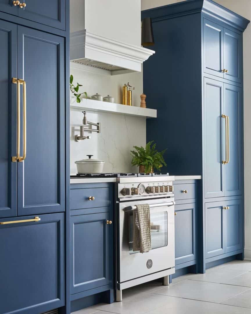 16 Blue Kitchen Cabinets That Display Elegance And Good Taste – DecoFond