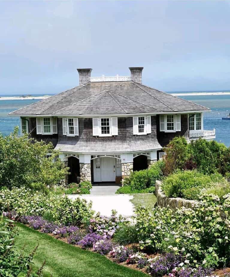 20 Captivating Cape Cod House Exterior Ideas – DecoFond