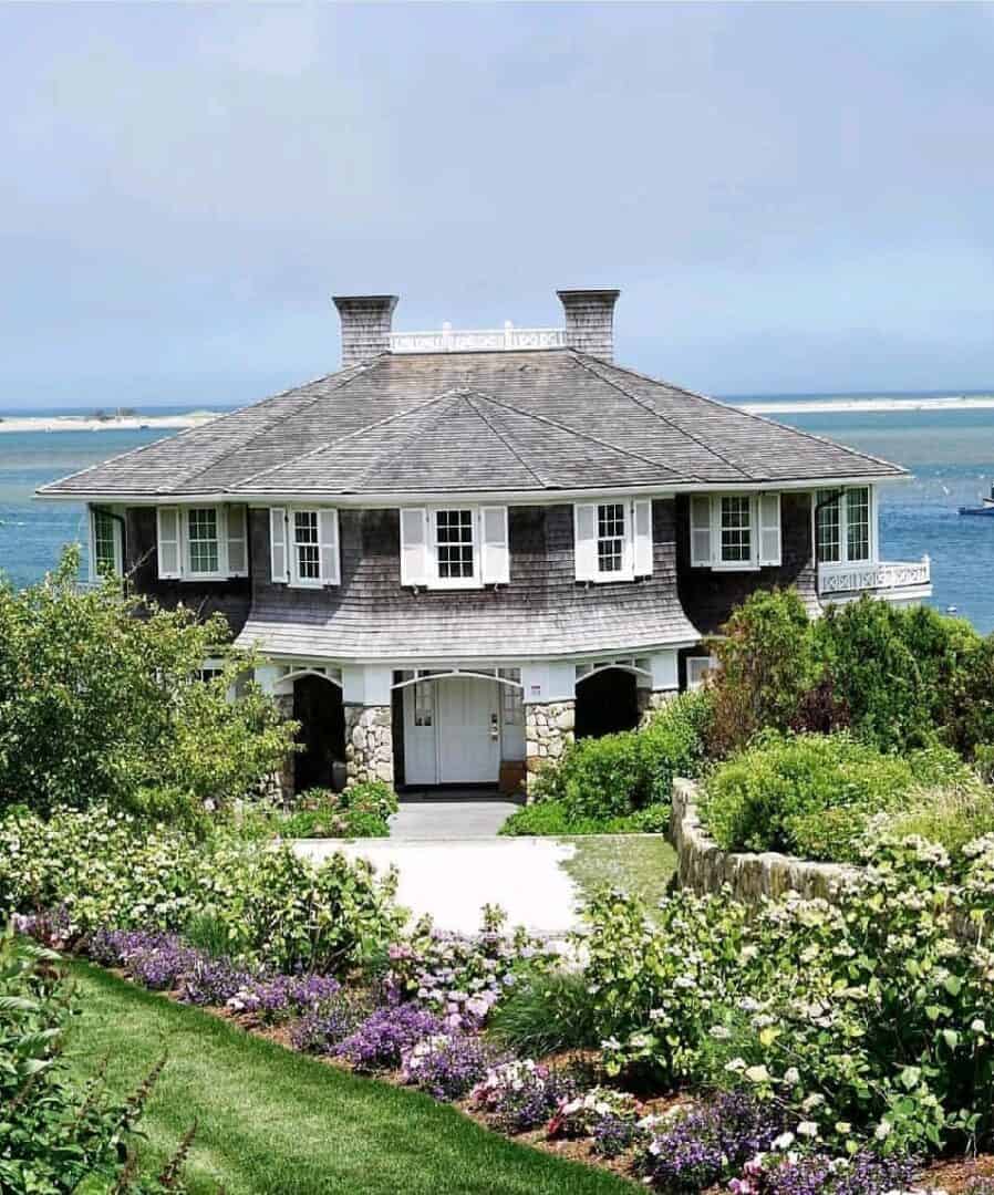 20 Captivating Cape Cod House Exterior Ideas – DecoFond