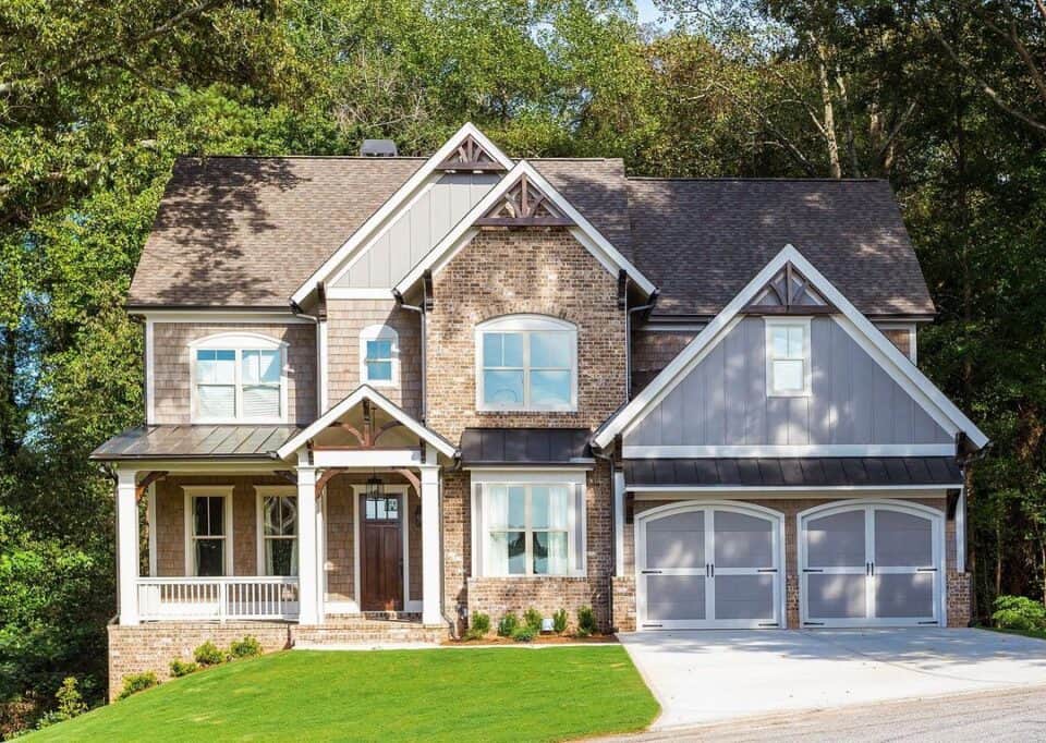 The Ultimate Craftsman Style House Inspo: 20 Breathtaking Examples ...