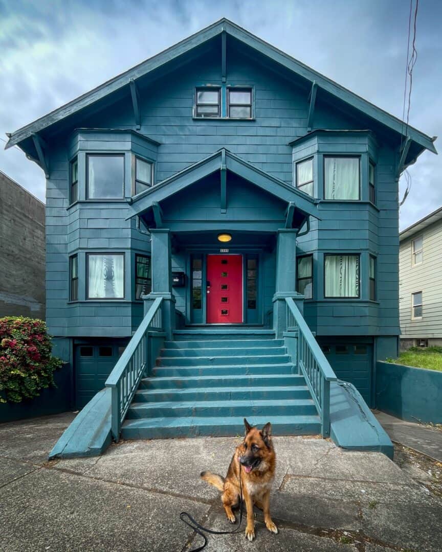 Blue Houses Are Taking Over—Get Inspired with These Jaw-Dropping Ideas ...