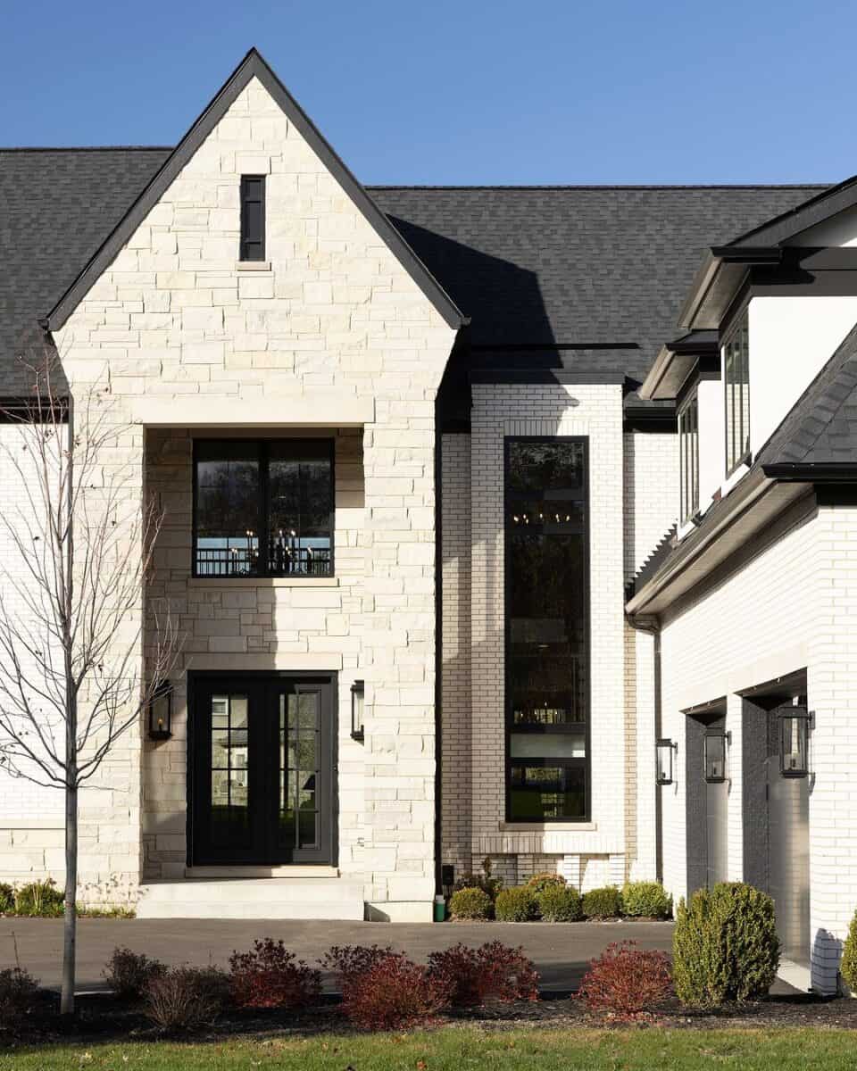 Timeless Elegance: 23 Stunning Brick House Designs – DecoFond