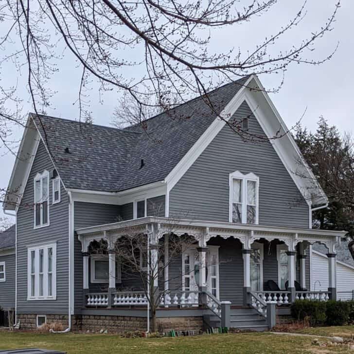 Gray Elegance: Captivating Gray House Designs – DecoFond