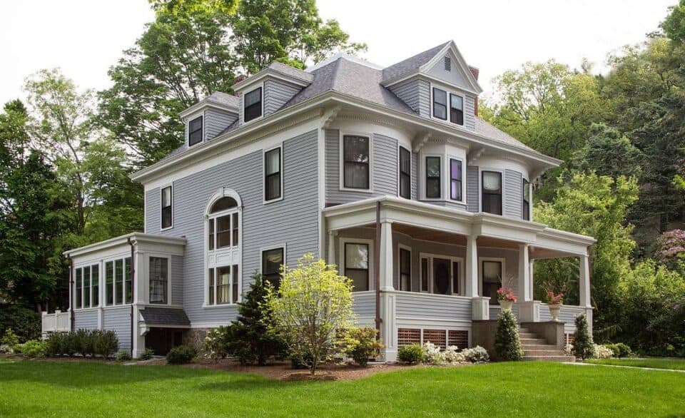 Gray Elegance: Captivating Gray House Designs – DecoFond