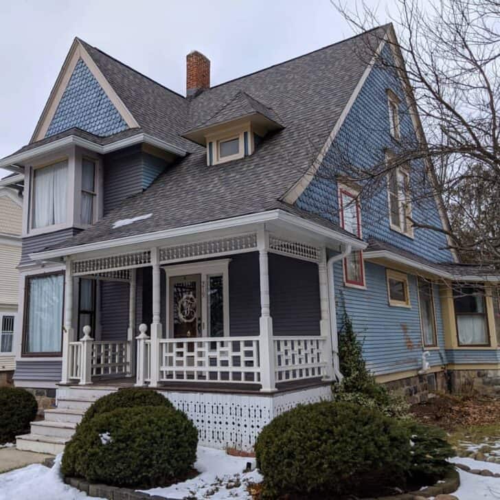 Gray Elegance: Captivating Gray House Designs – DecoFond