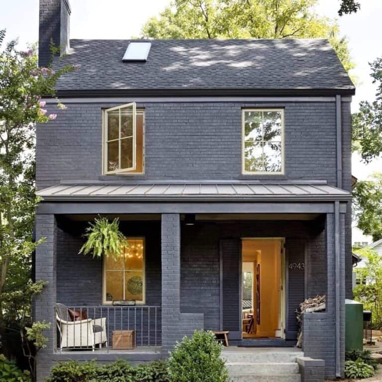 Gray Elegance: Captivating Gray House Designs – DecoFond