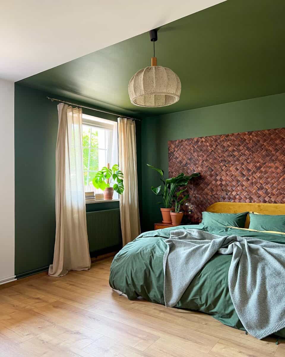 Green Bedroom Ideas That Will Bring a Burst of Life to Your Walls ...