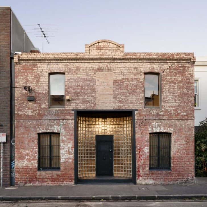 Timeless Elegance: 23 Stunning Brick House Designs – DecoFond