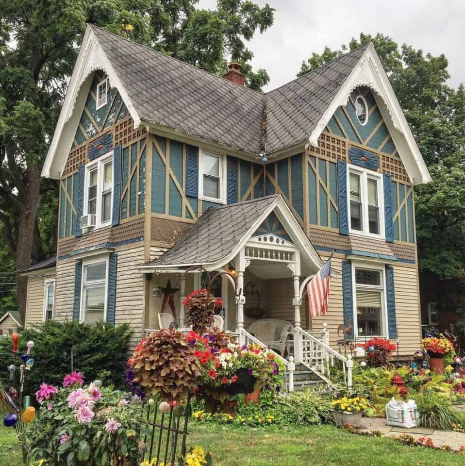 25 Stunning Victorian House Exteriors That Will Leave You in Awe – DecoFond