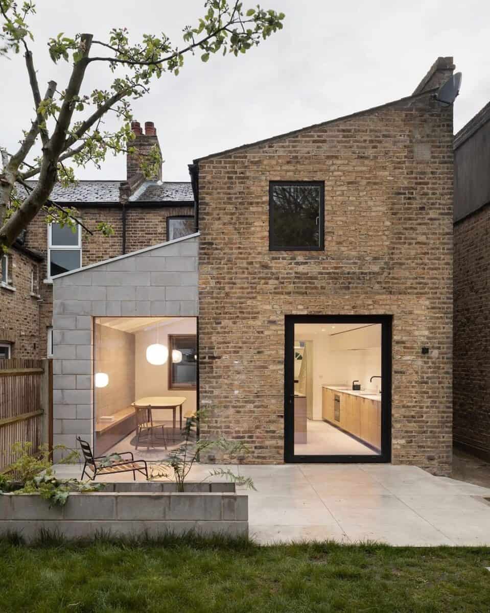 Timeless Elegance: 23 Stunning Brick House Designs – DecoFond