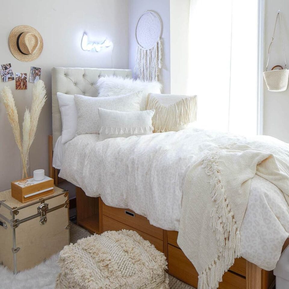 20 Dorm Room Ideas – Exploring Exquisite Designs – DecoFond