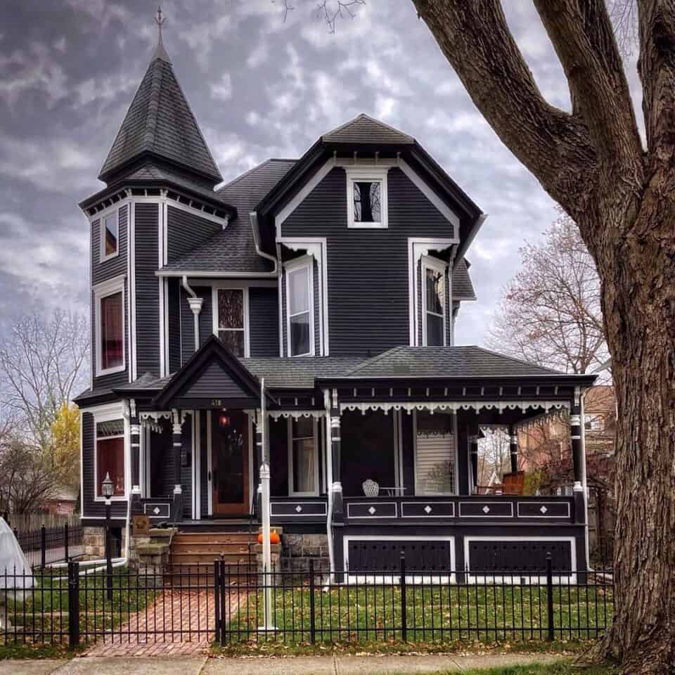 25 Stunning Victorian House Exteriors That Will Leave You in Awe – DecoFond