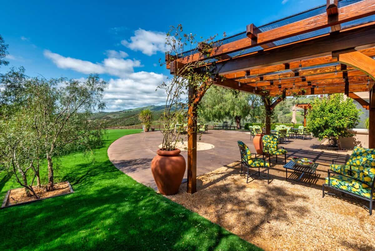 12 Key Elements That Define the Ultimate Ranch House – DecoFond