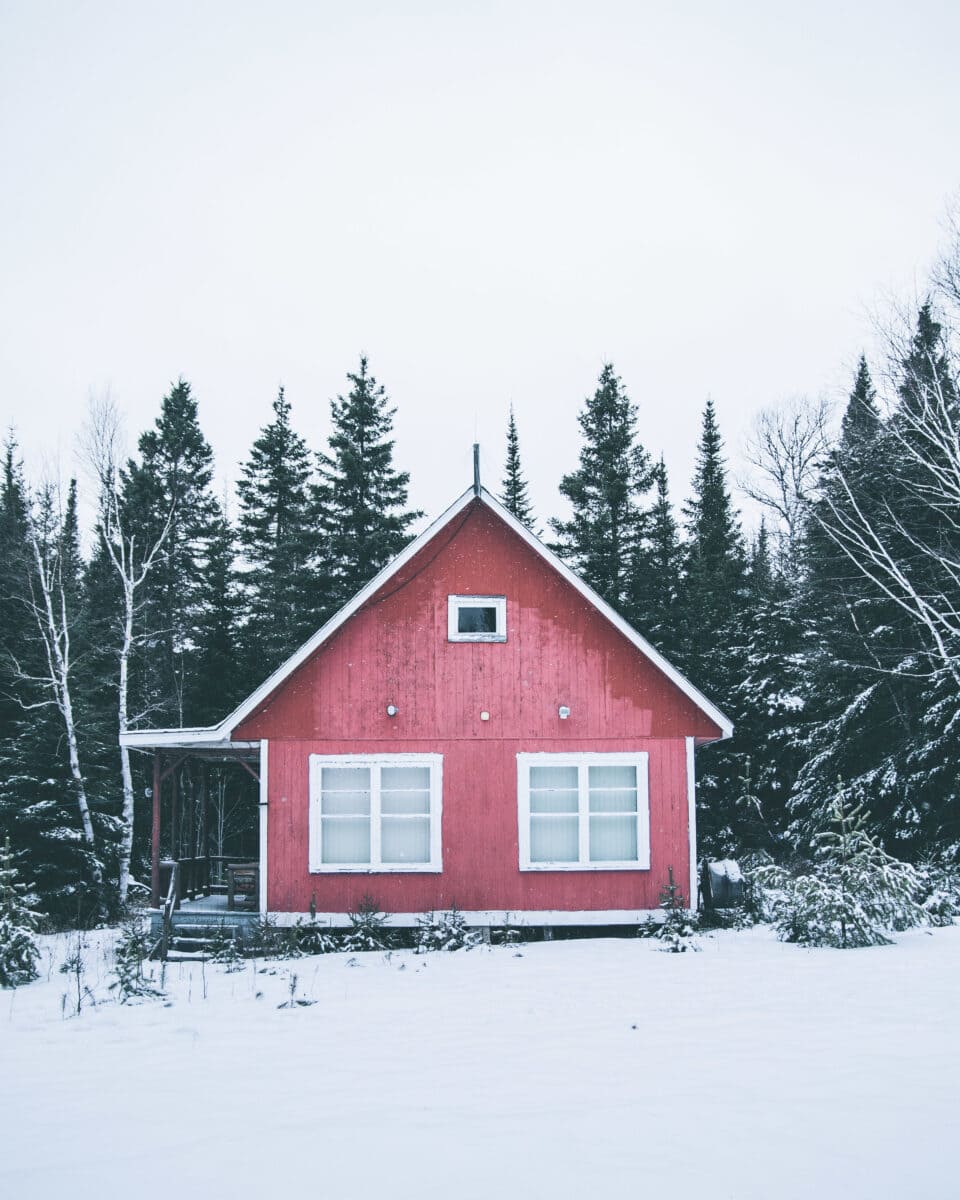 23 Small Cabin Designs To Get Inspired: Find The Best One For Yourself ...