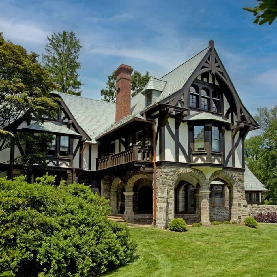 Exploring the Timeless Beauty of 20 English Tudor Houses – DecoFond