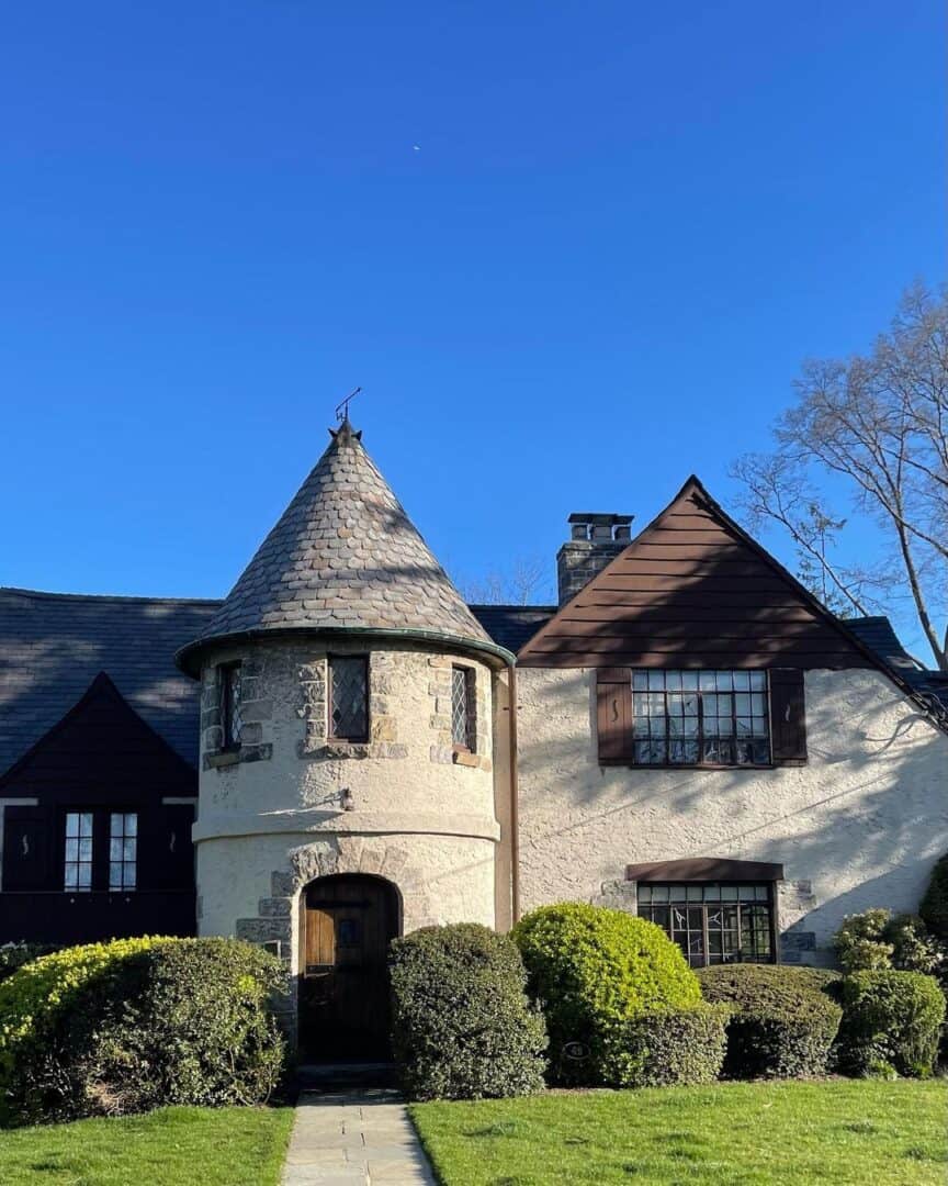 Exploring the Timeless Beauty of 20 English Tudor Houses – DecoFond