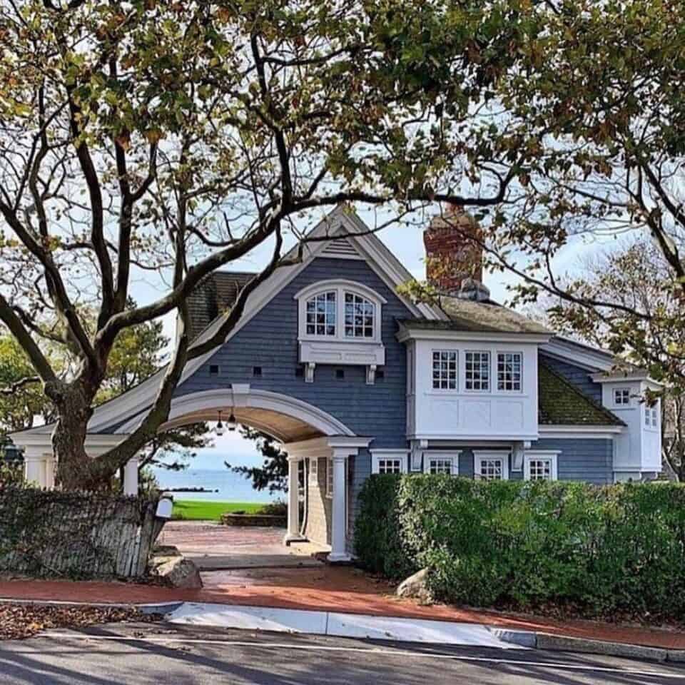 Blue Houses Are Taking Over—Get Inspired with These Jaw-Dropping Ideas ...