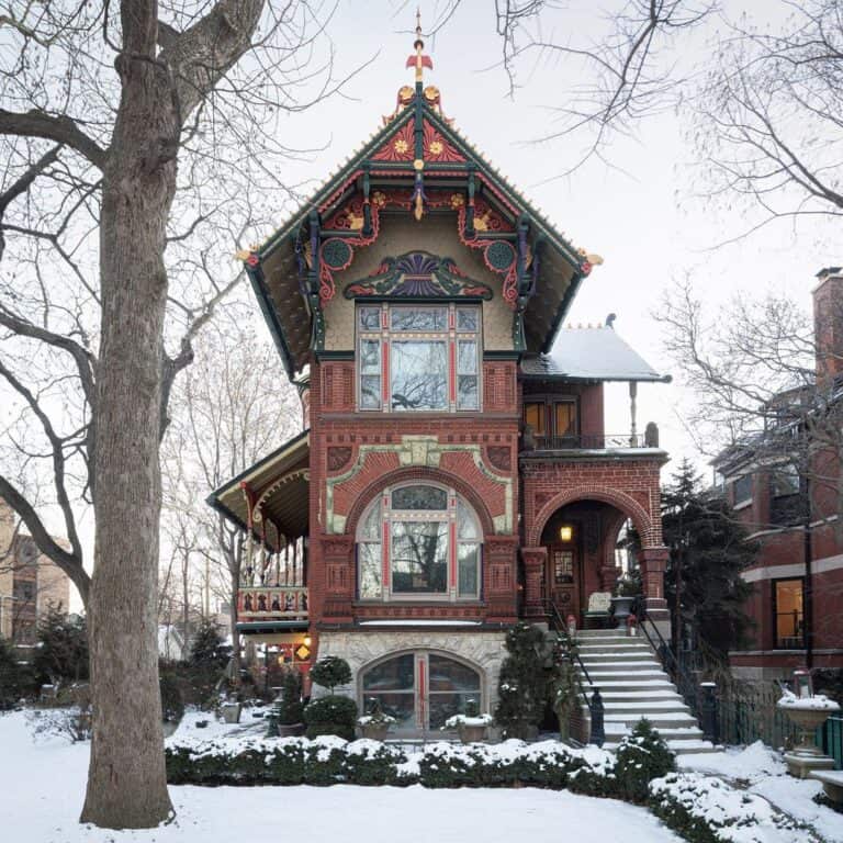 Timeless Elegance: 23 Stunning Brick House Designs – DecoFond
