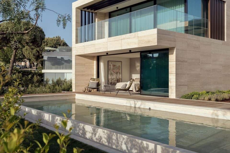 Luxury Living: 13 Outstanding Modern Mansions – DecoFond