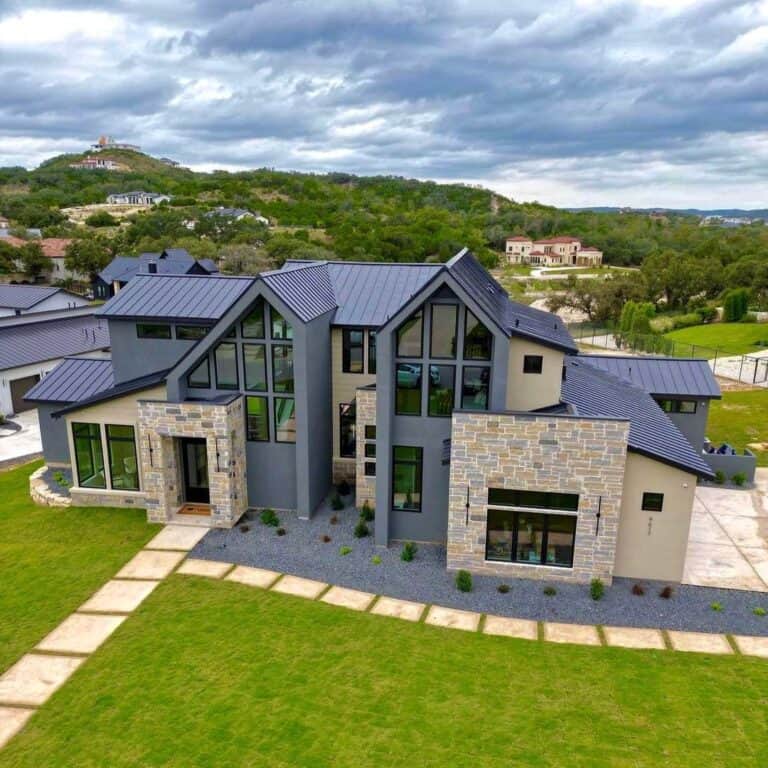 Luxury Living: 13 Outstanding Modern Mansions – DecoFond