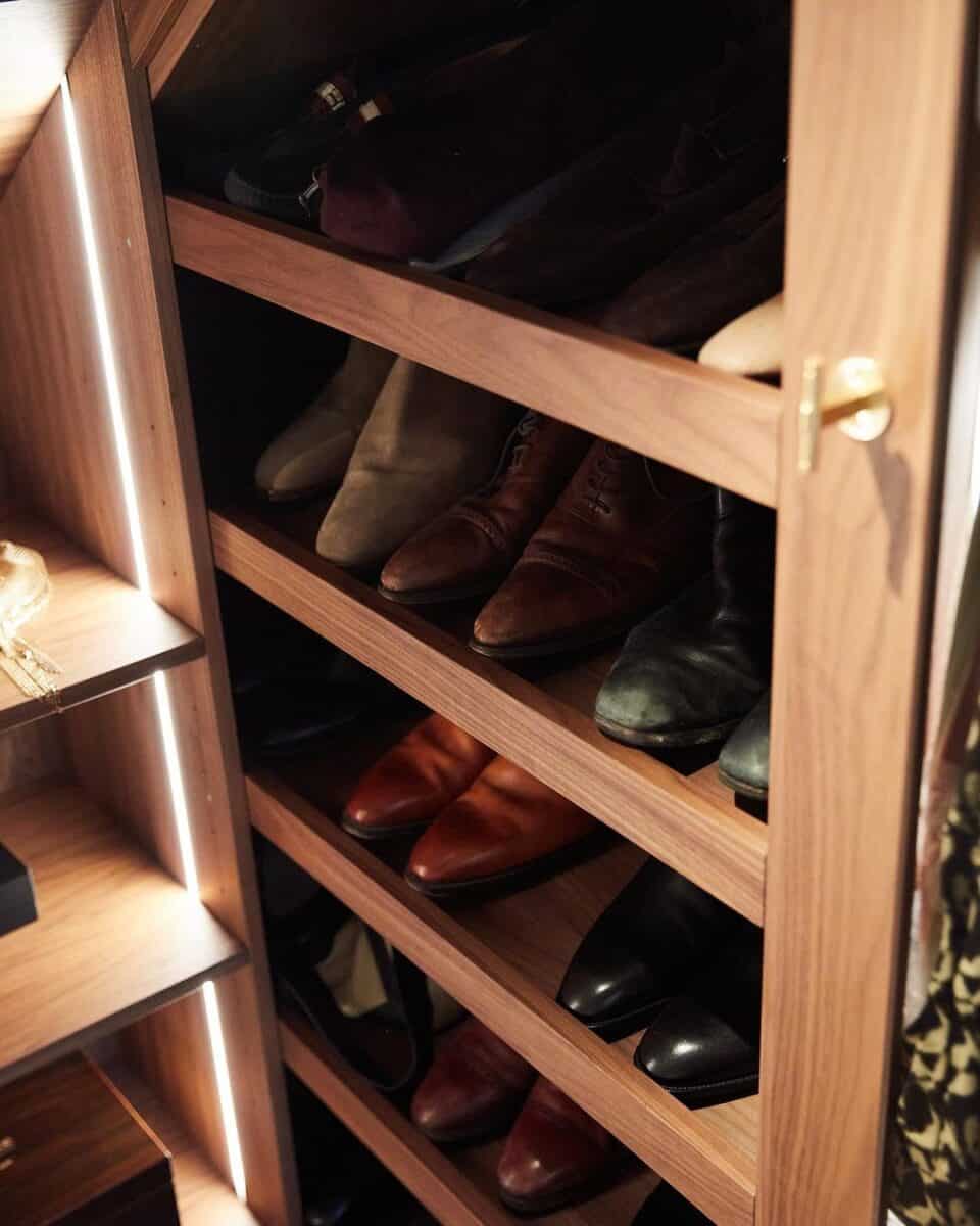 Storage Chic: The Most Stylish Walk-In Closets – DecoFond