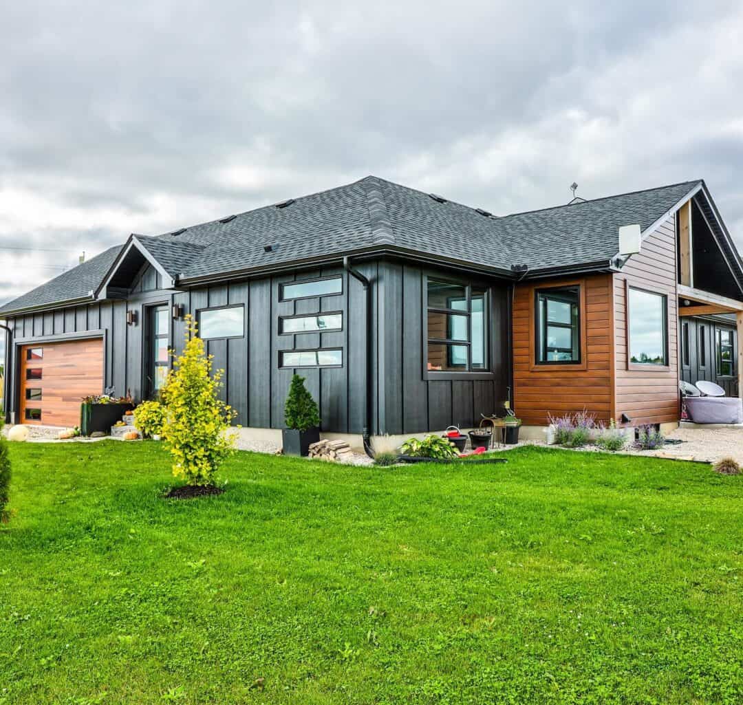 The Best Ideas For Black Houses – Darkness Is In Style – DecoFond