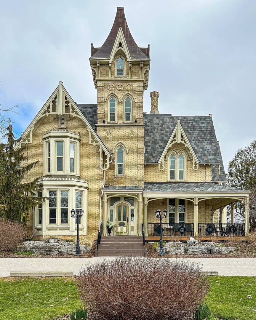 25 Stunning Victorian House Exteriors That Will Leave You in Awe – DecoFond