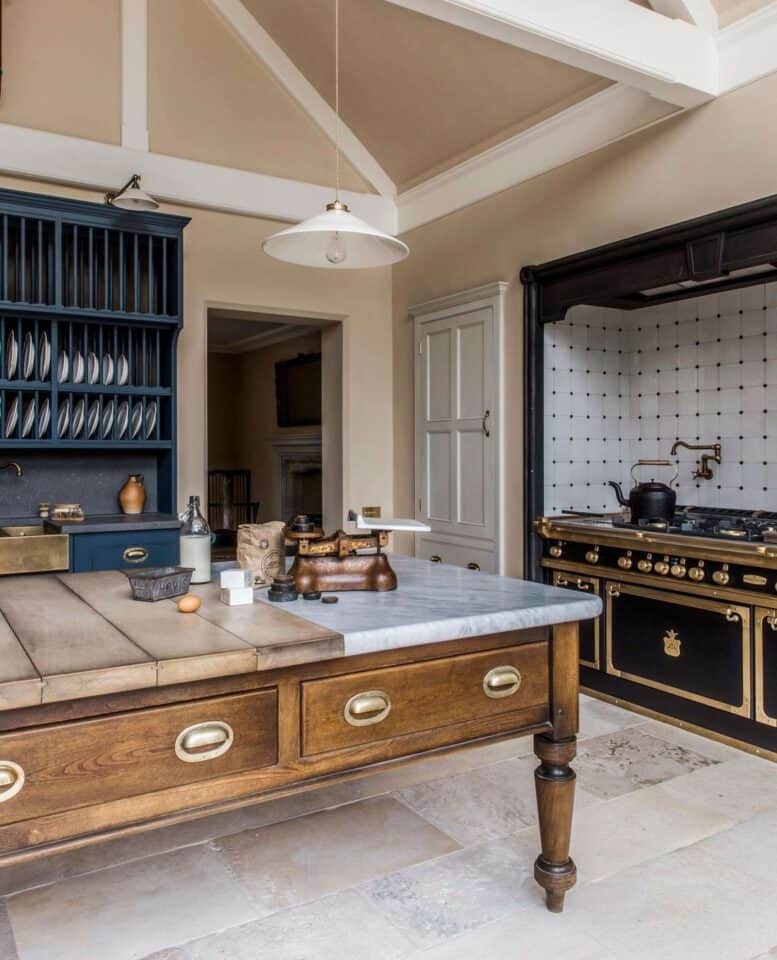 Past Revived: 23 Victorian Kitchens With a Modern Twist – DecoFond