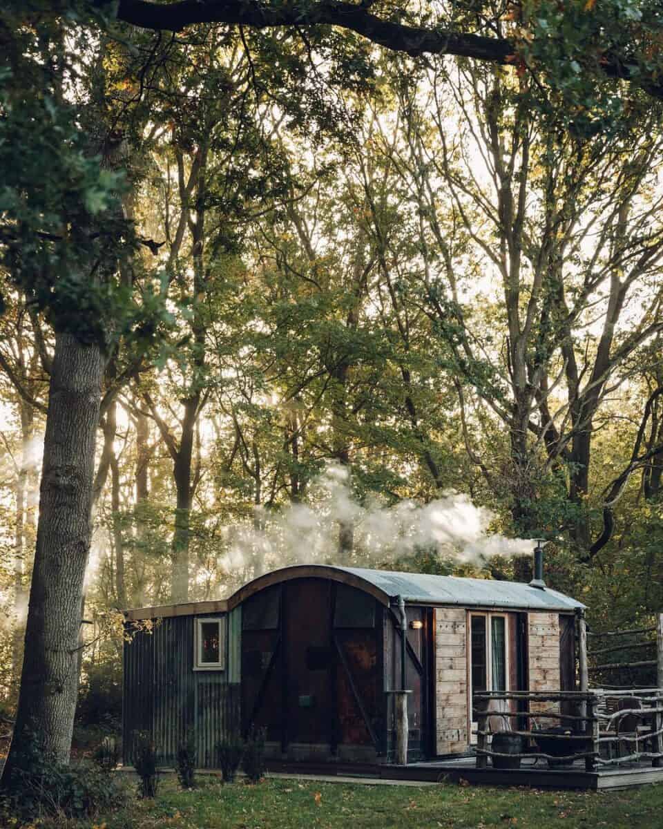 20 Cozy Mountain Cabins That Will Make You Want to Pack Your Bags Right ...