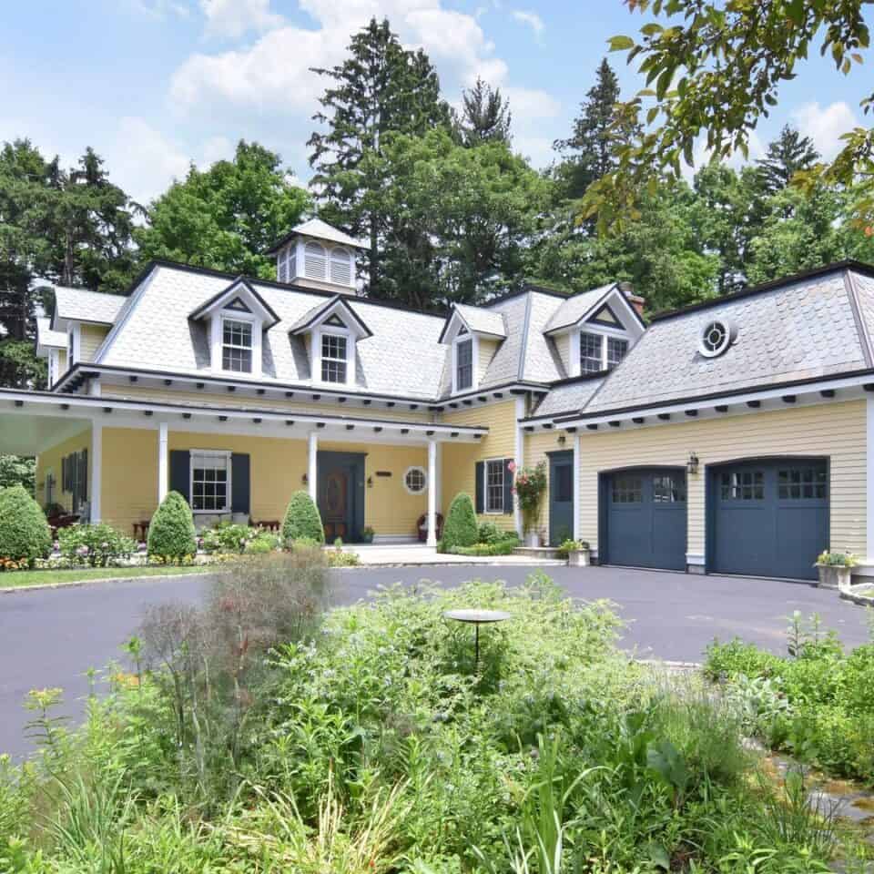The Carriage House: A Hidden Gem in Real Estate – DecoFond