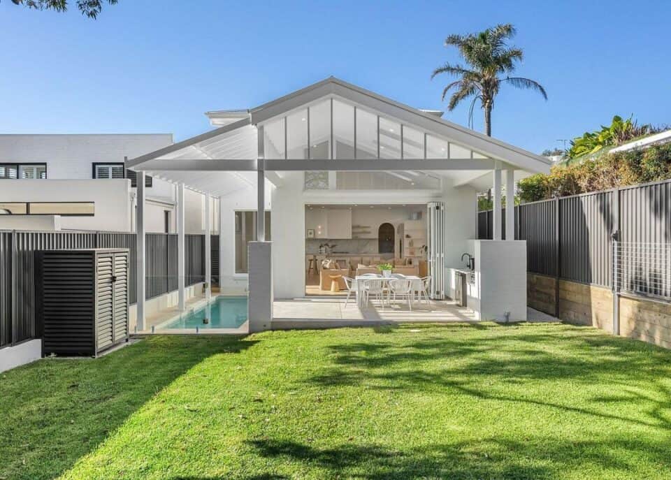 33 Coastal Houses That Will Take Your Breath Away – DecoFond