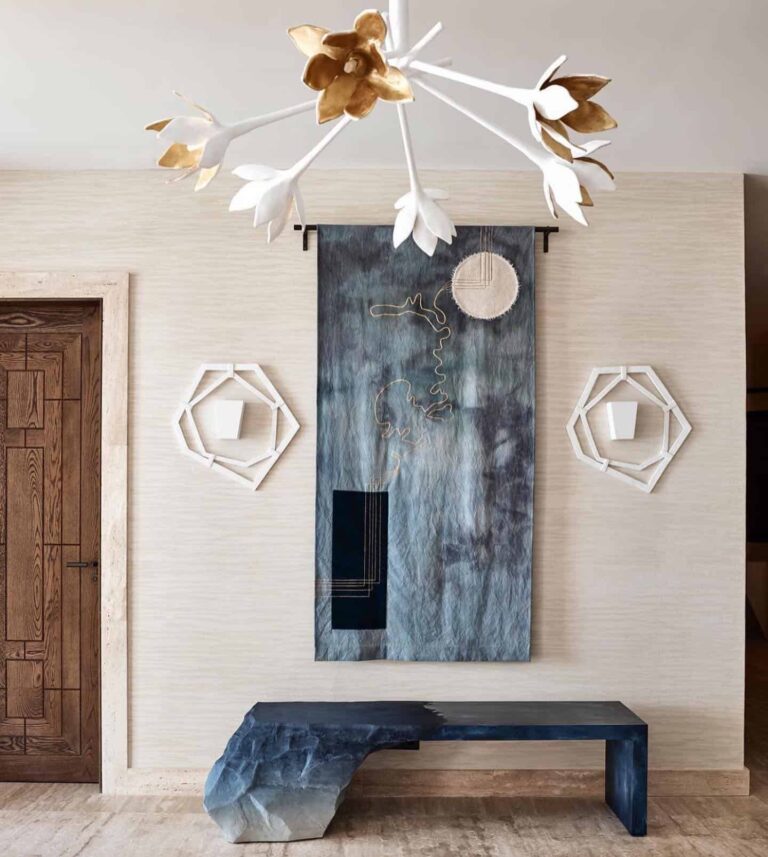 21 Foyer Chandeliers That Define Unparalleled Elegance – DecoFond
