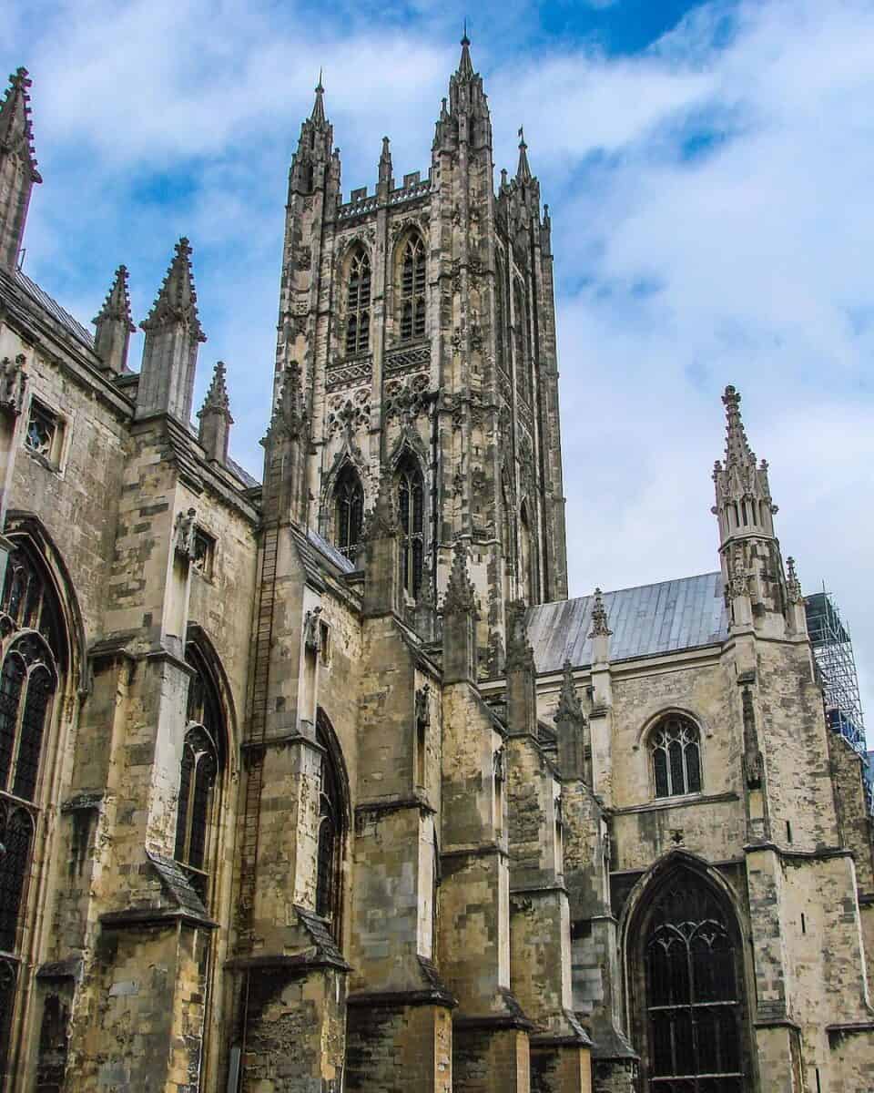 20 Gothic Churches that Will Transport You Through Time – DecoFond