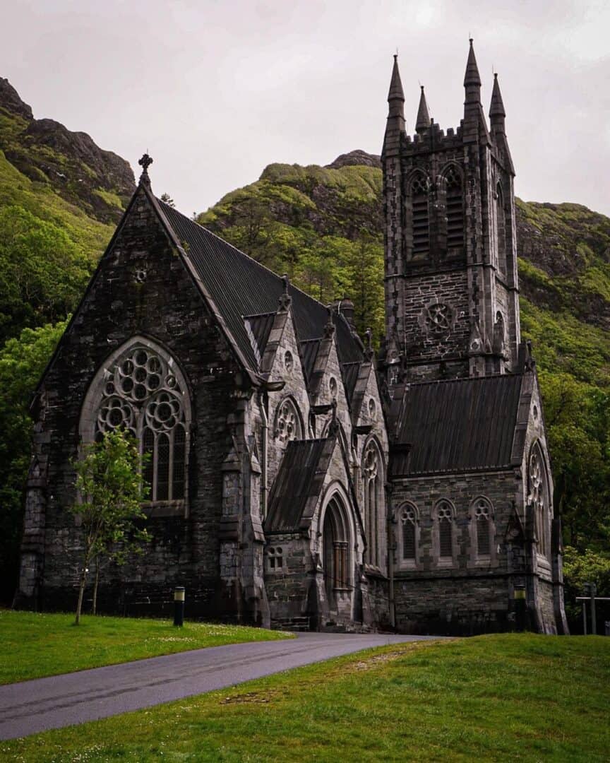 20 Gothic Churches that Will Transport You Through Time – DecoFond