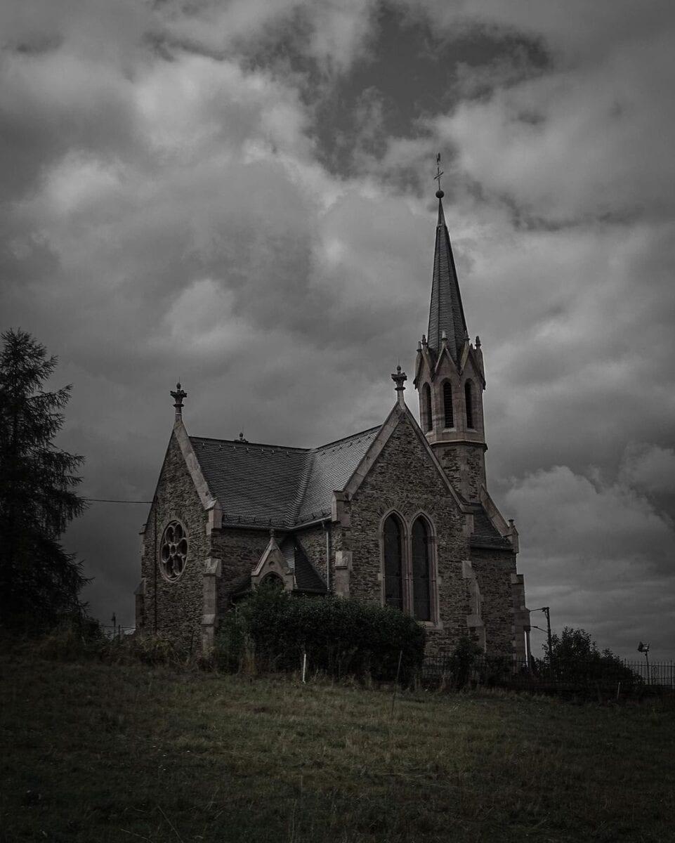 20 Gothic Churches that Will Transport You Through Time – DecoFond