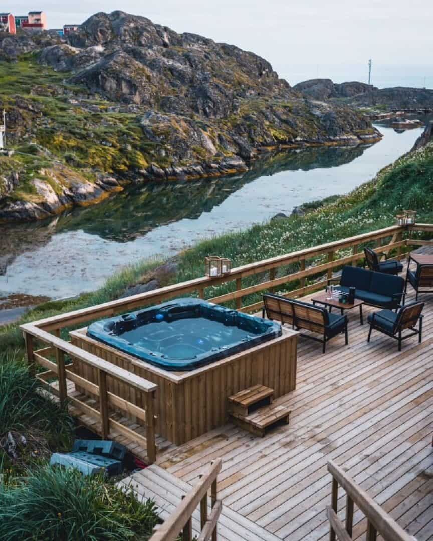 Relax in Style: Top 27 Outdoor Hot Tub Ideas For A Classy Backyard ...