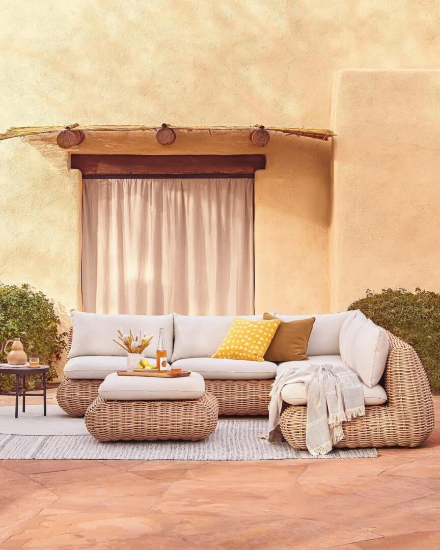 Where Style Meets Comfort: 23 Beautiful Outdoor Sectionals – DecoFond