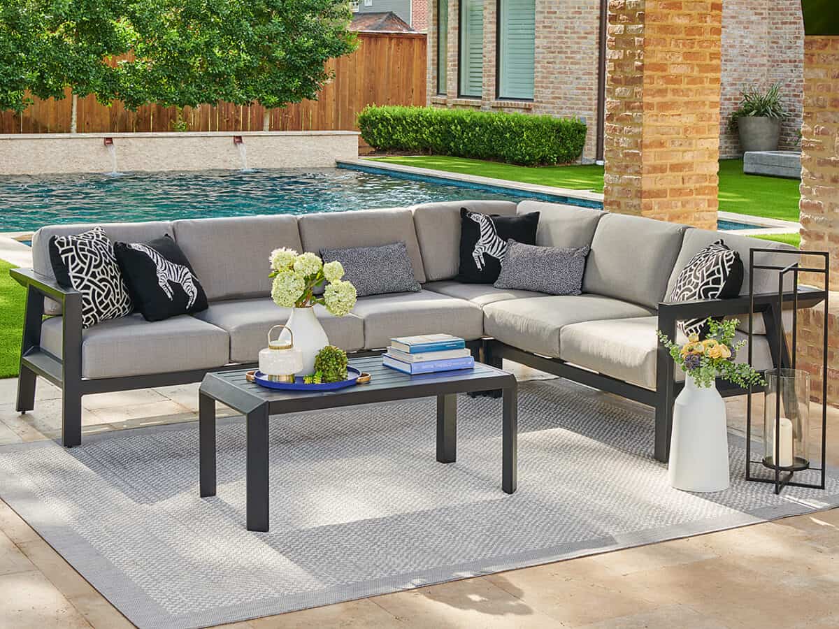 Where Style Meets Comfort: 23 Beautiful Outdoor Sectionals – DecoFond