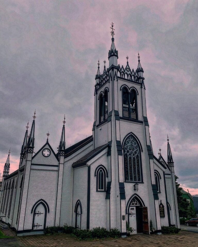 20 Gothic Churches that Will Transport You Through Time – DecoFond