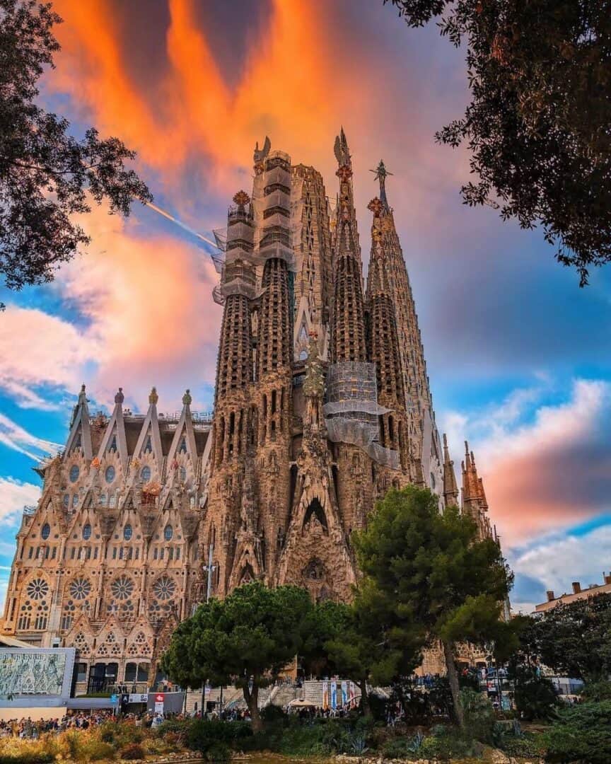 20 Gothic Churches that Will Transport You Through Time – DecoFond