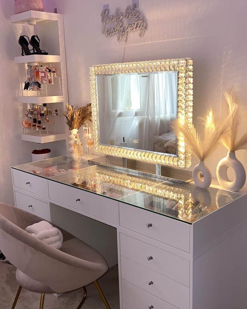 Illuminate Your Beauty: 17 Vanity Mirrors That Shine – DecoFond