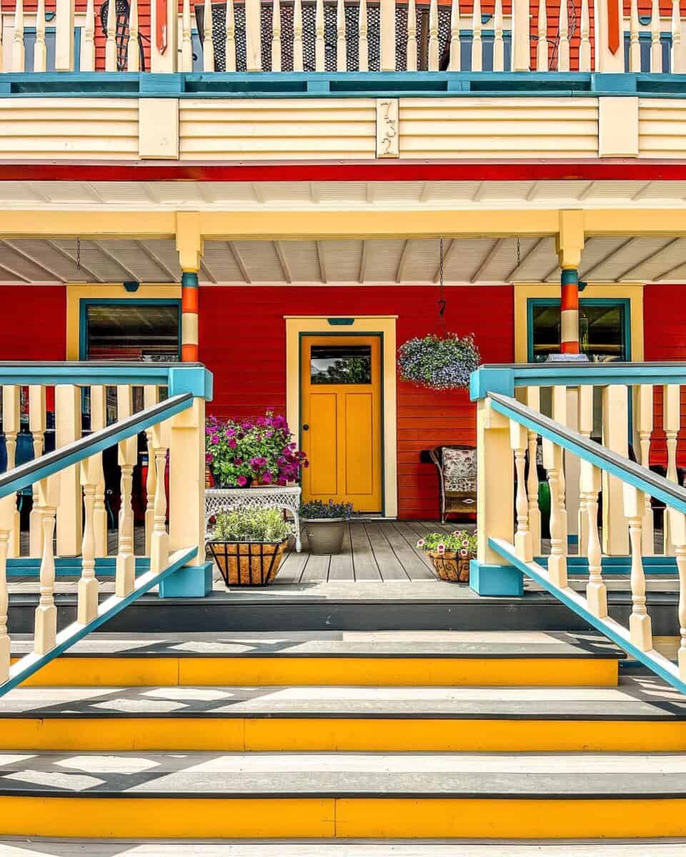 20 Front Porch Pillars: A Guide to Stylish Entrances – DecoFond