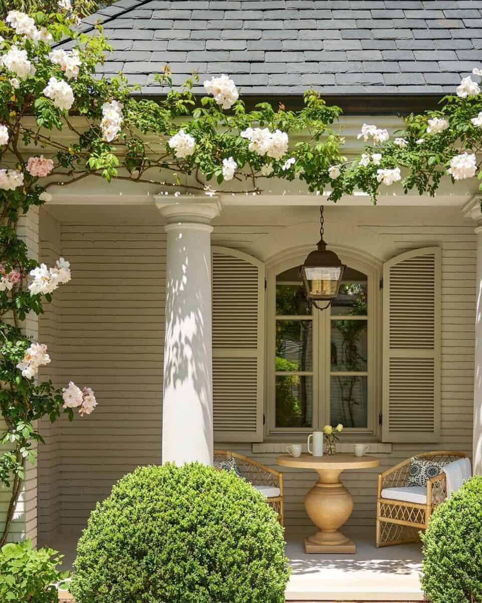 20 Front Porch Pillars: A Guide to Stylish Entrances – DecoFond