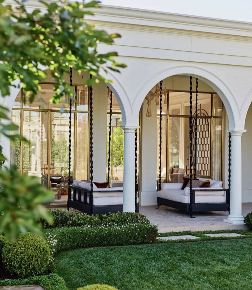 20 Front Porch Pillars: A Guide to Stylish Entrances – DecoFond