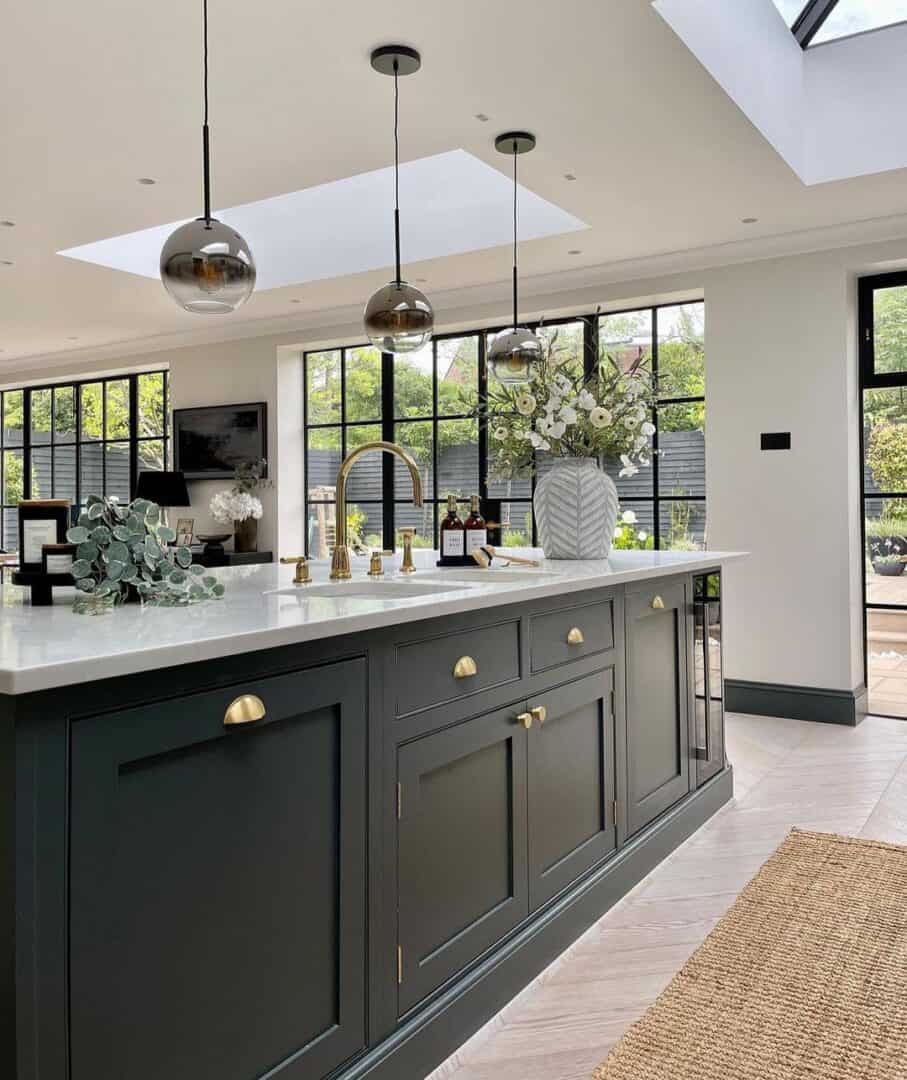 Shaker Style Cabinets: Why This Timeless Trend is a Must-Have for 2025 ...