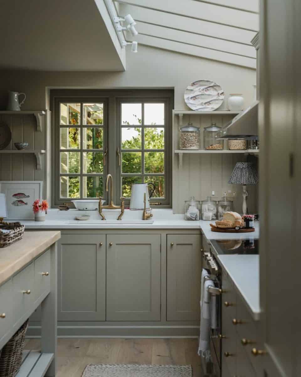 Shaker Style Cabinets: Why This Timeless Trend is a Must-Have for 2025 ...