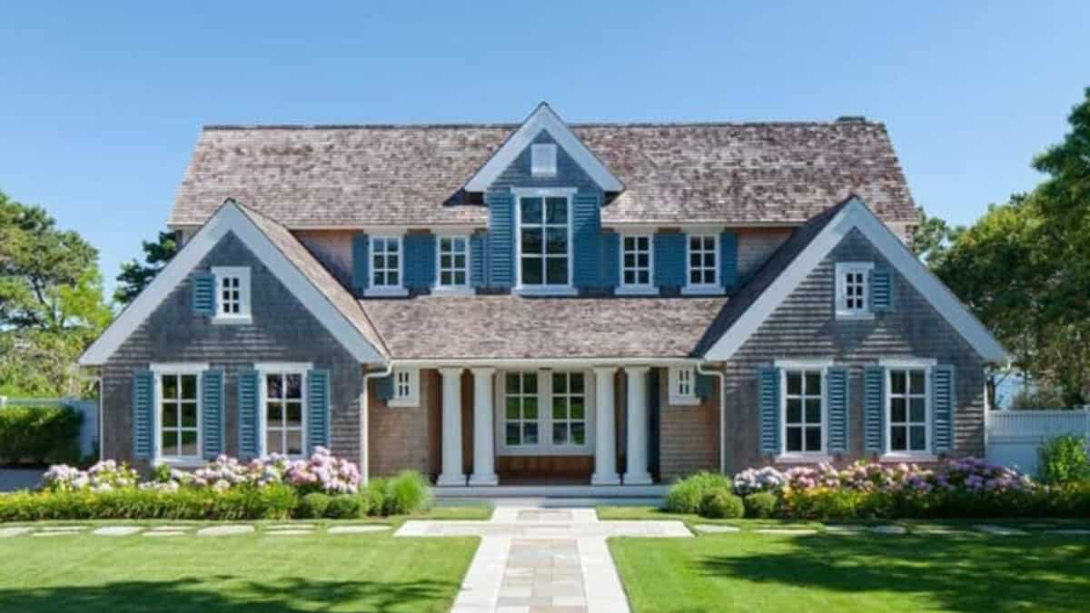 20 Captivating Cape Cod House Exterior Ideas – DecoFond