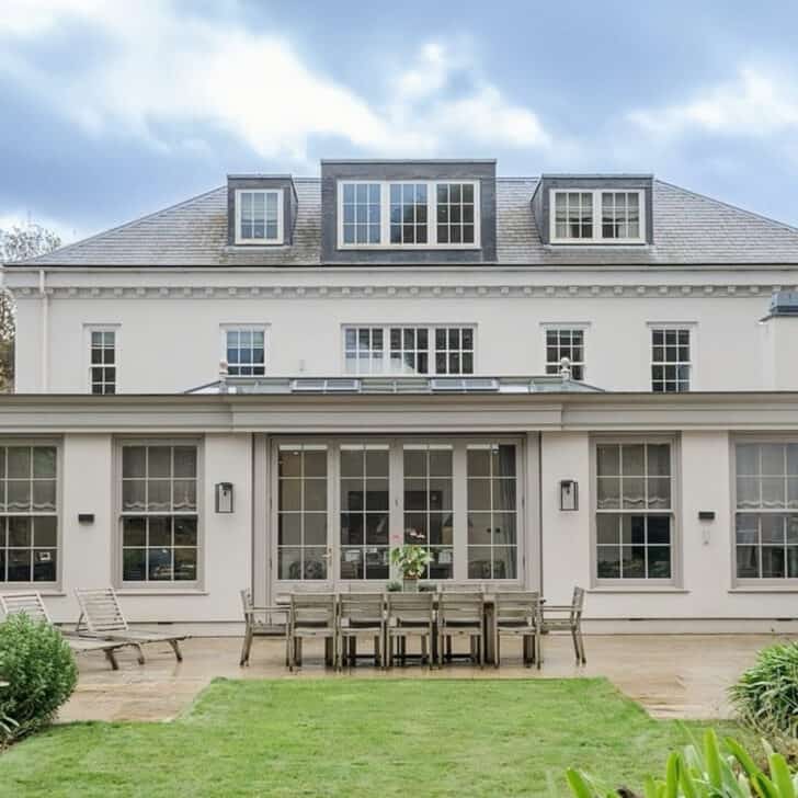 Explore Your Options: 15 Suburban House Styles Unveiled – DecoFond