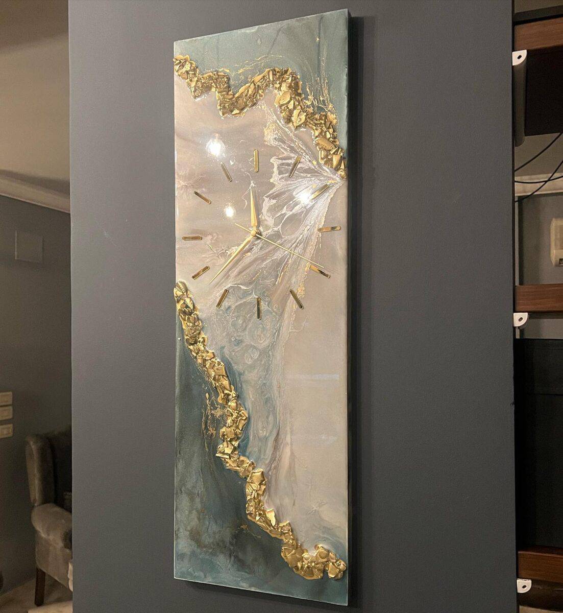 More Than Timepieces: 18 Stunning Long Wall Clocks – DecoFond